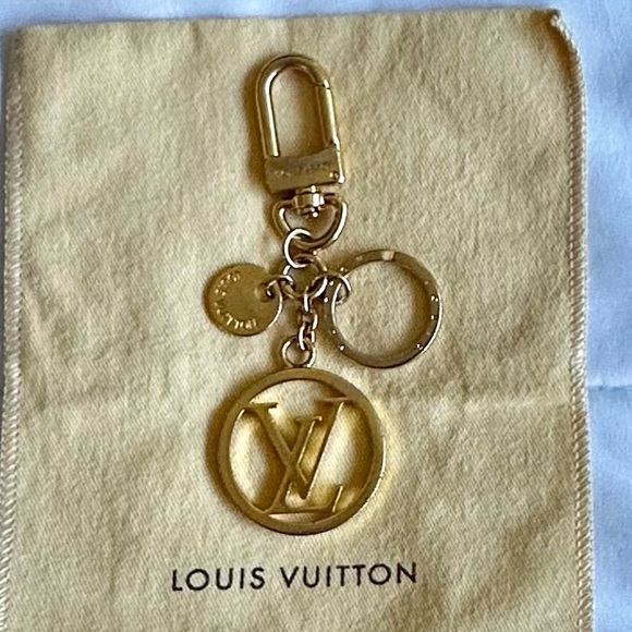 Louis Vuitton | Accessories | Louis Vuitton Circle Key Holder Bag Charm ...